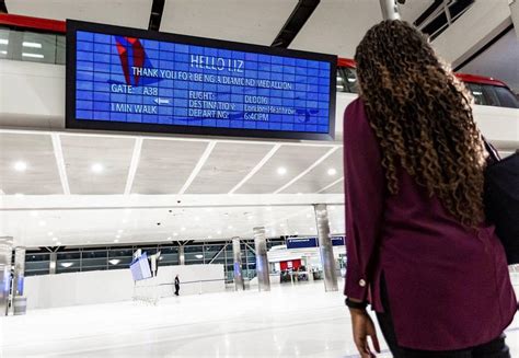 델타항공이 디트로이트 공항에 구축한 평행현실 에누리 쇼핑지식 뉴스