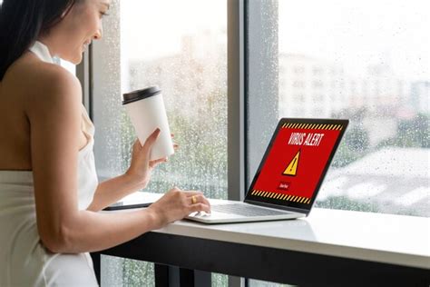 Premium Photo Virus Warning Alert On Computer Screen Detected Modish Cyber Threat Hacker