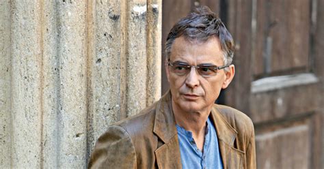 Igor Samobor Predstava Z Očetovih Ramen