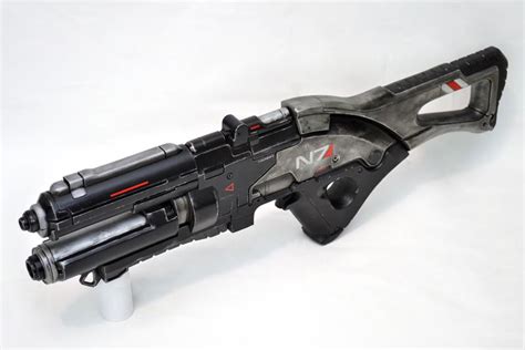 N7 Assault Rifle Replica From Mass Effect 3 Gadgetsin