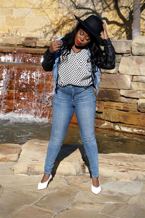 How To Rock Tight Jeans With White Kitten Heels Chiclypoised