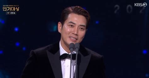주상욱·이승기 데뷔 첫 공동 Kbs 연기대상[종합]