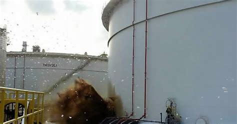 에쓰오일 원유탱크 균열4시간째 기름 유출 중종합