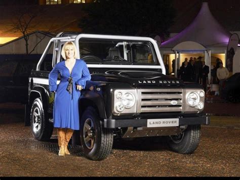 Land Rover Defender Ridingirls