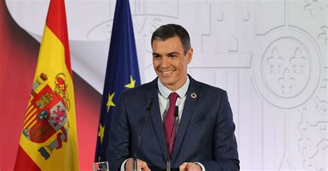 기자회견 하는 산체스 스페인 총리