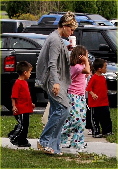 Kate Gosselin Plus Eight Minus Jon Photo 2253382 Jon And Kate Plus 8
