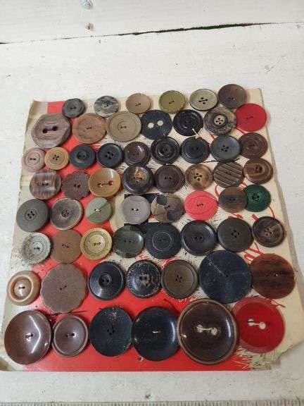 Assorted Buttons Isabell Auction