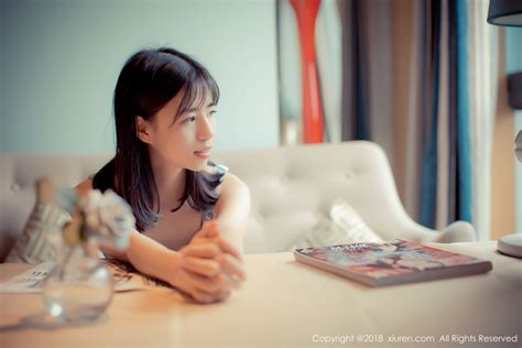 艾栗栗栗栗栗栗吖《媚态十足的小女人》 秀人xiuren No1057 写真集 微图坊