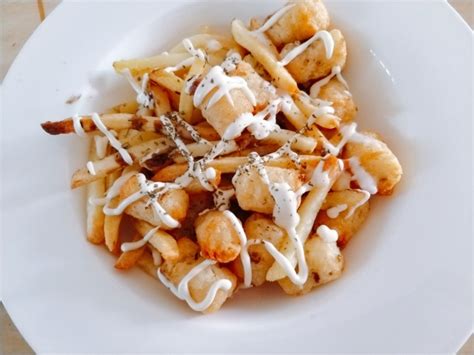 감자의 새로운 변신 트러플 감자튀김과 양파볶음