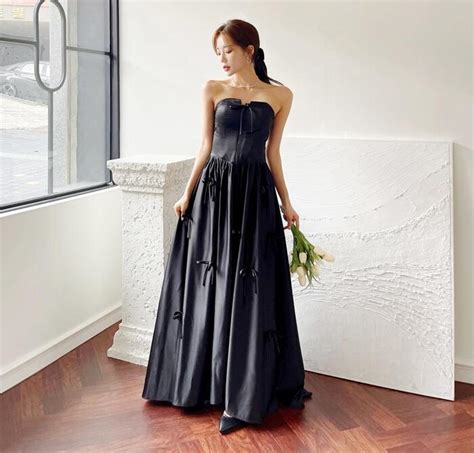 모반디 이로 리본 튜브탑 셀프웨딩 드레스 2color 블랙 화이트 파티 브라이덜샤워 피로연 스냅 원피스