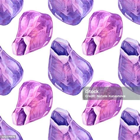 흰색 배경에 분리 된 매끄러운 패턴 수채화 미네랄 크리스탈 보라색 자수정 명상 사무용품 스티커 스케치북 축하 결혼식 벽지 포장을 위한 손으로 그린 보물 보석 개체 2월에