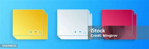 파란색 배경에 격리된 트래픽 기호 아이콘이 있는 용지 판지 상자를 종이 잘라냅니다 배송 및 포장 운송 및 배송 종이 아트 스타일