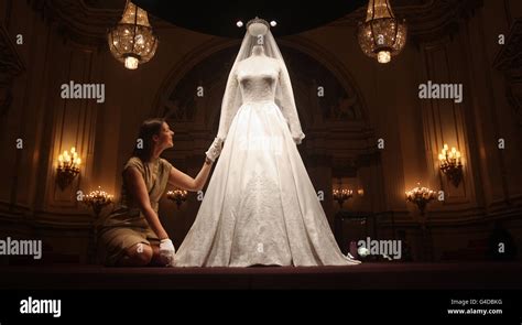 Sarah Burton Wedding 60 Photos