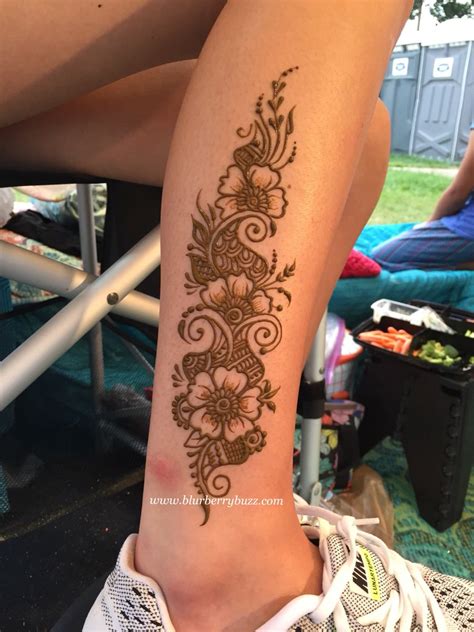 Henna Designs On Leg Simple Leg Henna Henna Tattoo Leg Design Henna