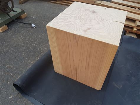 원목의 결을 느낄수 있는 통원목 스툴 의자보다는 Dp용도로 많이 활용되는 통원목 스툴로 우드앳웍스는 원하는 크기로 공급 가능합니다 Kitchen Home Decor