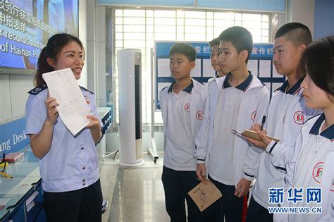 “请进来 走出去”屯昌税务开展青少年普法活动 新华网海南频道