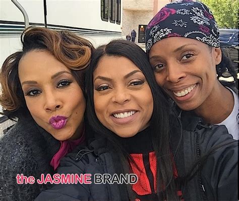 Cassie Locks Lips With Keke Palmer Vivica Fox Plays Cookies Big Sis Ciara And Russell Wilson
