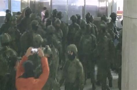 군인권센터 “2차 계엄 의심 정황 육군부대 일요일까지 소집 대기”