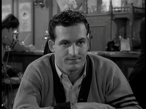 Daniel J Travanti Lpsg