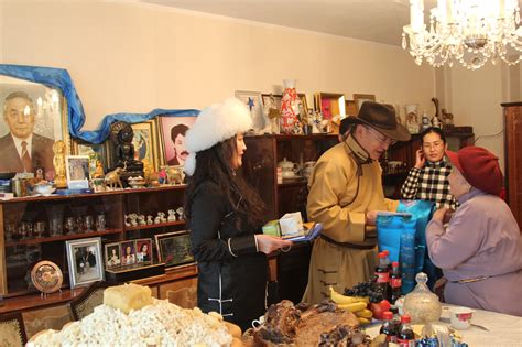 Төр нийгмийн нэрт зүтгэлтэн Ж Батмөнх агсны гэргий А Дариймаад… Монгол Улсын Их Сургууль