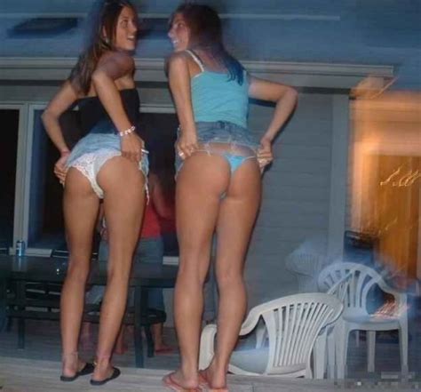 Combining Karaoke With A Cutest Ass Contest No Complaints Here Porn Pic Eporner