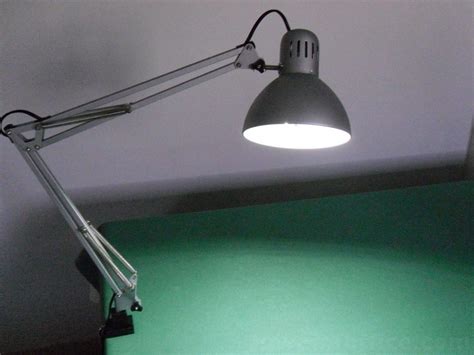 Low Electromagnetic Fields Office Solutions Low EMF Desktop Lamp 2