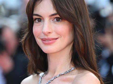 Cuando La Realidad Supera La Ficción Anne Hathaway Fue A Un Desfile