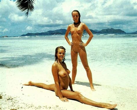 Nudes On A Beach Pointeman1