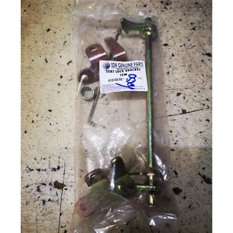Tzm Tzm150 Seat Lock Bracket Yamaha Shopee Malaysia