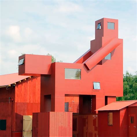 Domestikator This Stunning Sculpture Looks Like Two Buildings Having