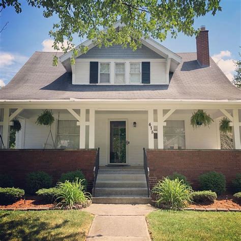 12 Craftsman House Colors To Inspire Your Renovation