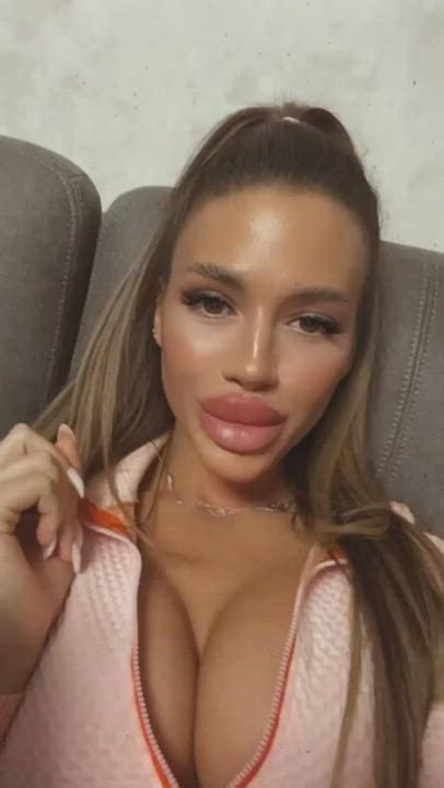 Kisses Scrolller
