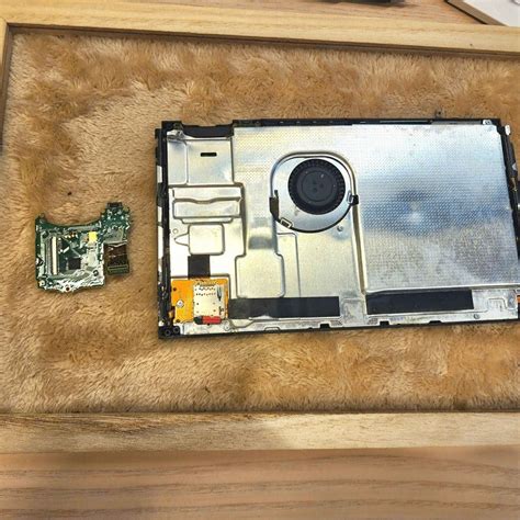 修理のご紹介、任天堂ゲーム機switchの修理を行いました。 スマホステーションスマホのちどり福知山店