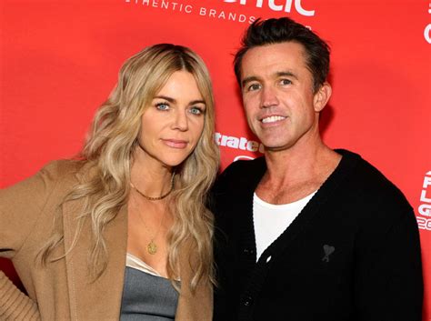 Kylie Kelce Auctions Off Eagles Jacket Bidding War Ensues Between Rob Mcelhenney And Kaitlin Olson