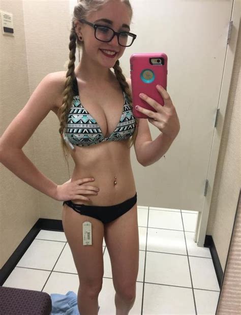 Wannabe Model Trying On New Fashion Pic