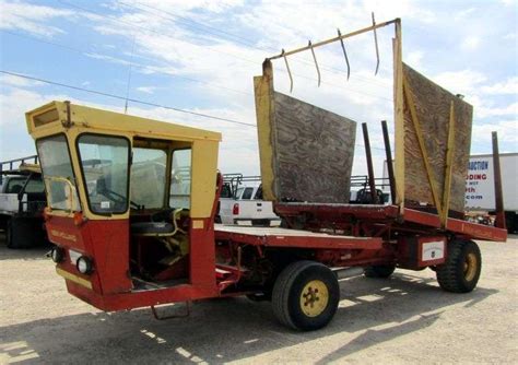 Y 1460 New Holland Super 1048 Stack Wagon Pickett Auction Service