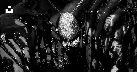 흑인과 백인 남자 얼굴 동상 사진 Unsplash의 무료 터키 이미지