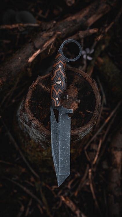 강간 강철 구부러진 금속 가공 나무 날 날카로운 다리미 다마스쿠스 단검 대장장이 도구 디자인 러스틱 무기 반지 볼루 사냥꾼 사냥하는 생존