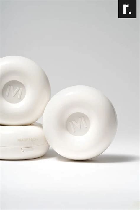 스튜디오 레어는 브랜딩 패키지 상세페이지 촬영 등 제품 또는 브랜드 출시에 필요한 디자인을 전문적으로 수행하는 디자인 에이전시입니다 다수의 뷰티 브랜드와