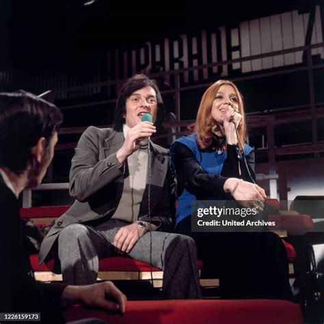 212 Cindy Und Bert Photos And High Res Pictures Getty Images