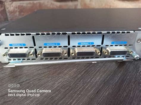 Hubs Switches Cisco 2610 Modular Router Performance Scalable Network QoS VPN Support