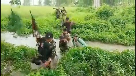 ထောက်ပို့စစ်ကြောင်း အသွားအပြန် တိုက်ခိုက်ခံရလို့ ဒဏ်ရာရသူများပြီး ၈ဦးသေဆုံးဟုဆို ရုပ် သံ Youtube