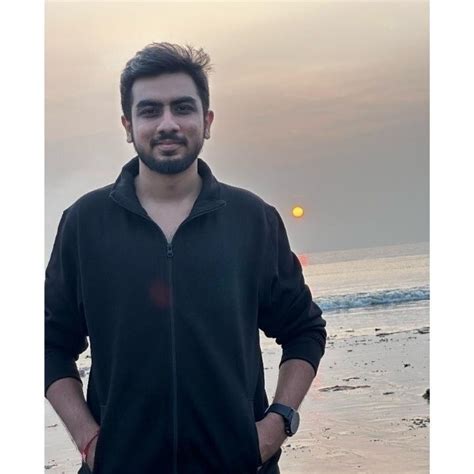 Vivek Thakkar Medium