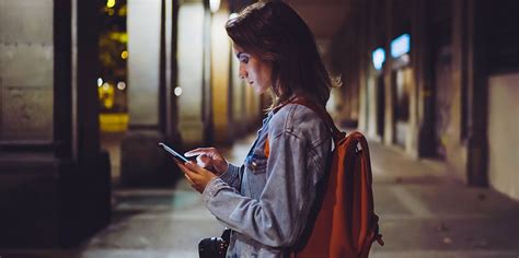 Why So Many Babe Women Use Share My Location Features Apps YourTango