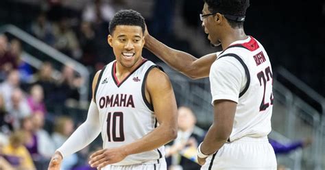 Coach Derrin Hansen Knows Season Opening Tournament Will Test Mavs Depth