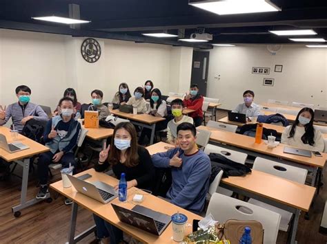 第十五屆文組生的 Ios App 程式設計入門合影 彼得潘的 Swift Ios App 開發教室 Medium