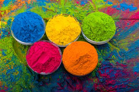 홀리 컬러 파우더 홀리 페스티벌을 위한 그릇에 담긴 유기농 굴 랄 색상 힌두교의 전통 축제 밝은 생생한 안료 근접 촬영 0명에 대한 스톡 사진 및 기타 이미지 Istock