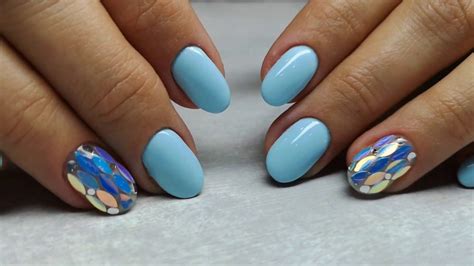 Маникюр с крупными блёстками Как закрепить крупные элементы Гладкий блестящий ноготь Youtube