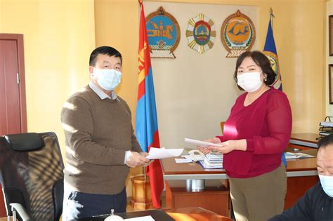 Аймгийн ИТХ ын дарга Б Батжаргал хурлын хороодын дарга нартай гэрээ байгууллаа