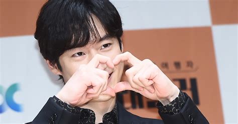 이제훈 귀여움 한도 초과 엑s Hd포토